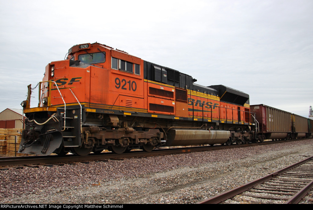 BNSF 9210 - DPU